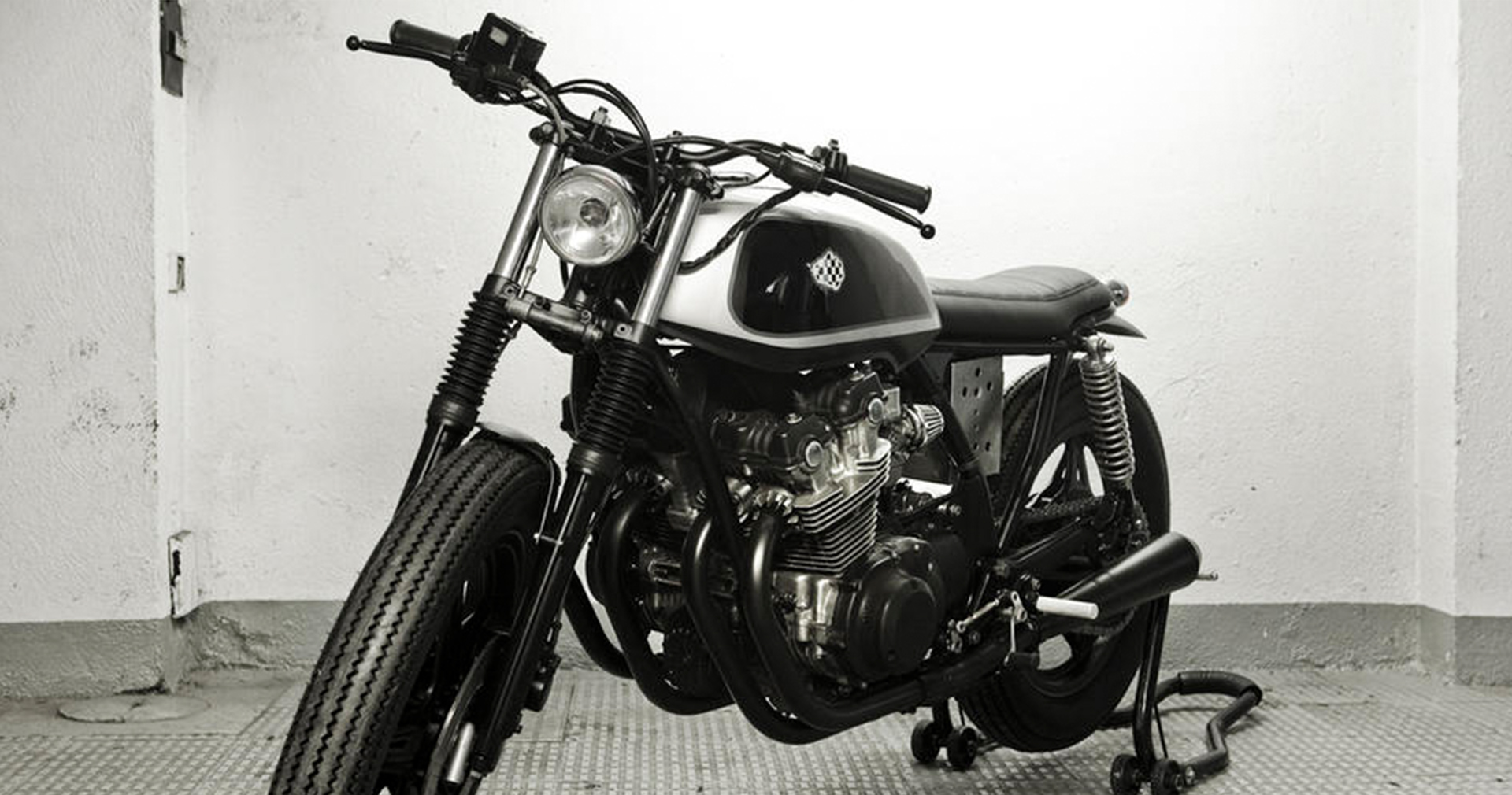 CRD2 Cafe Racer Honda CB750kz por Cafe Racer Dreams - Madrid